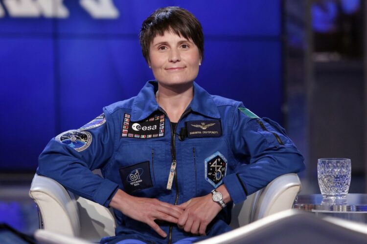 Samantha Cristoforetti stipendio: quanto guadagna l'astronauta | Contrataque