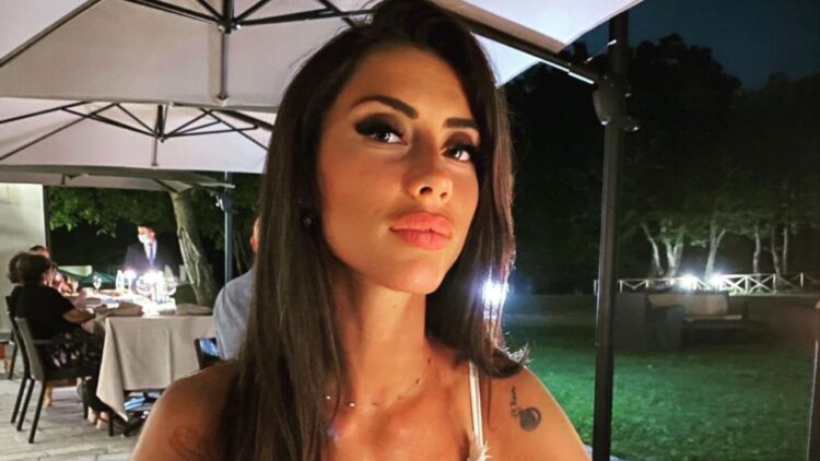 Giulia Berdini chi è la compagna di Franco di Mare: giovanissima ...