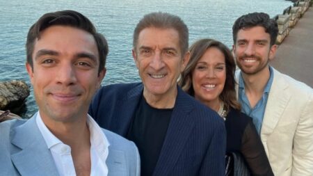 Ezio Greggio le foto con ex moglie e figli: l'annuncio | Contrataque